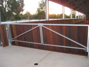 Indoor arena gate | JustRural